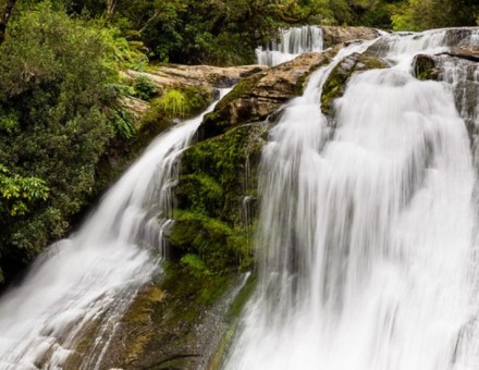 Āniwaniwa Falls